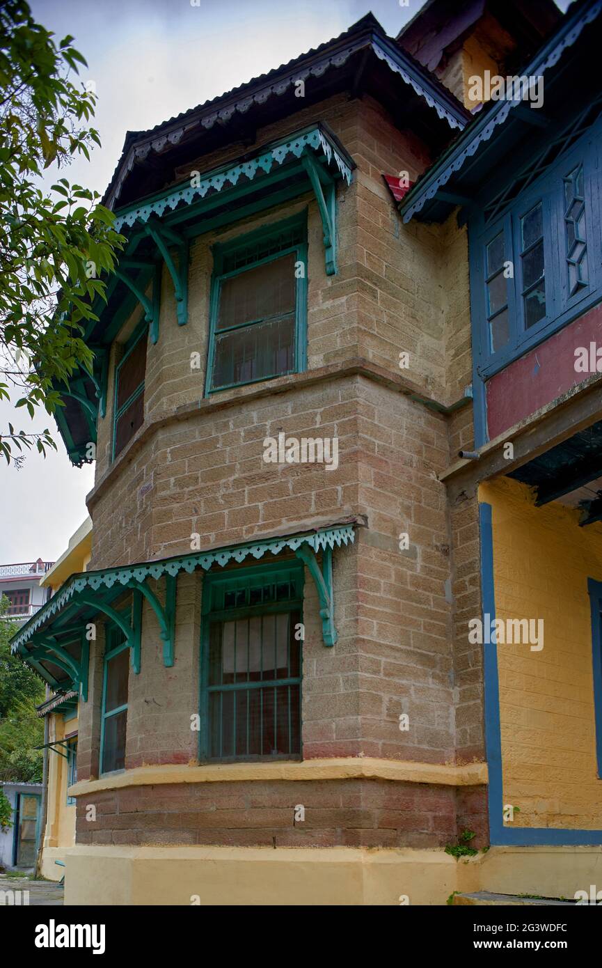 25 Sep 2009 Vintage Old House with Glass wooden window Almora ...