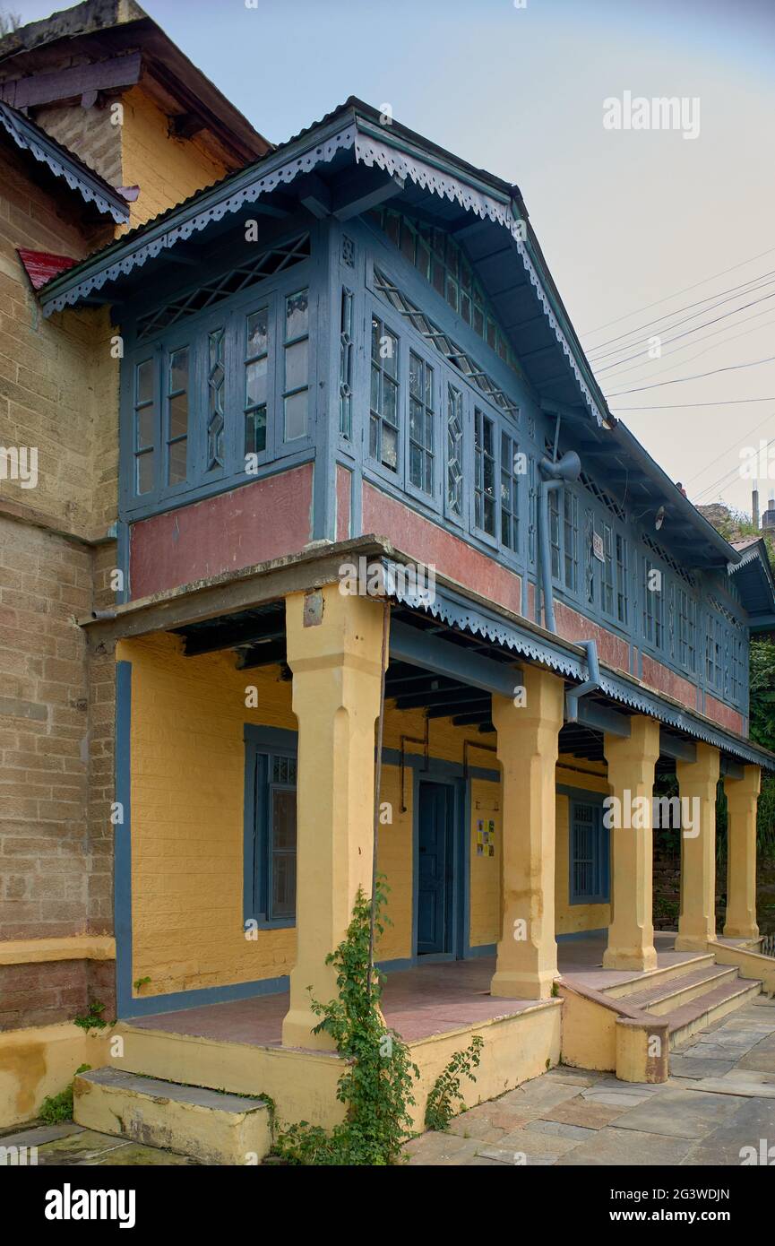 25 Sep 2009 Vintage Old House with Glass wooden window Almora ...