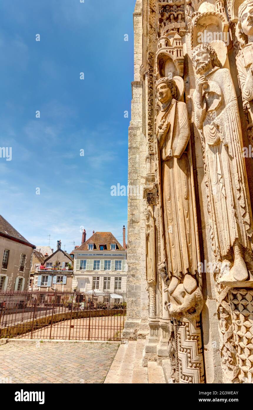 Chartres cathedral altar chartres france hi-res stock photography and ...