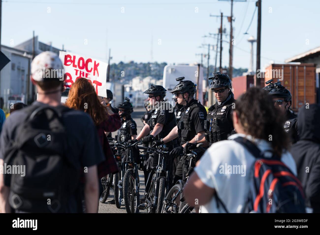 Police watching protest washington hi-res stock photography and images ...