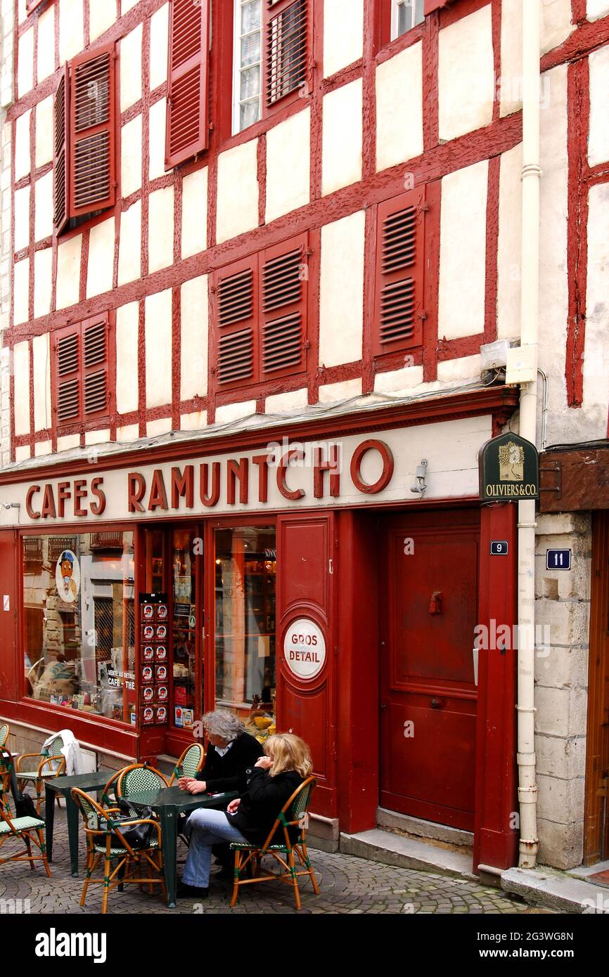 FRANCE. PYRENEES-ATLANTIQUES (64) BASQUE COUTRY. BAYONNE. THE CAFE ...