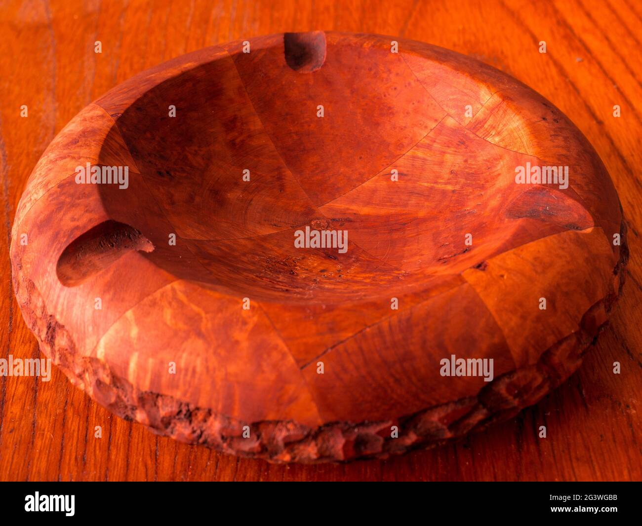 Cigarettes smokers ashtray health hi-res stock photography and images ...