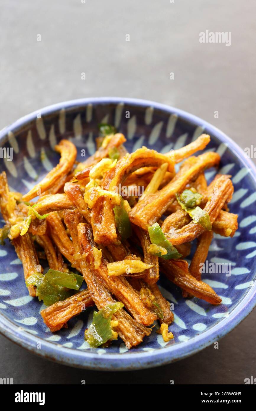 Dry Bombay duck fried with chili and garlic. Dried Bombay duck masala ...