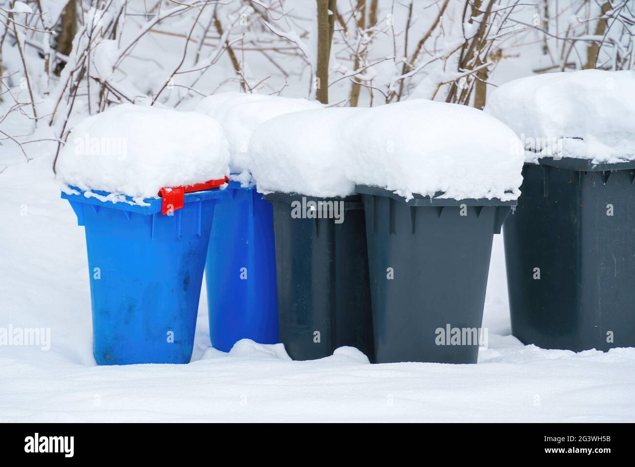 Snow and recycle hi-res stock photography and images - Alamy