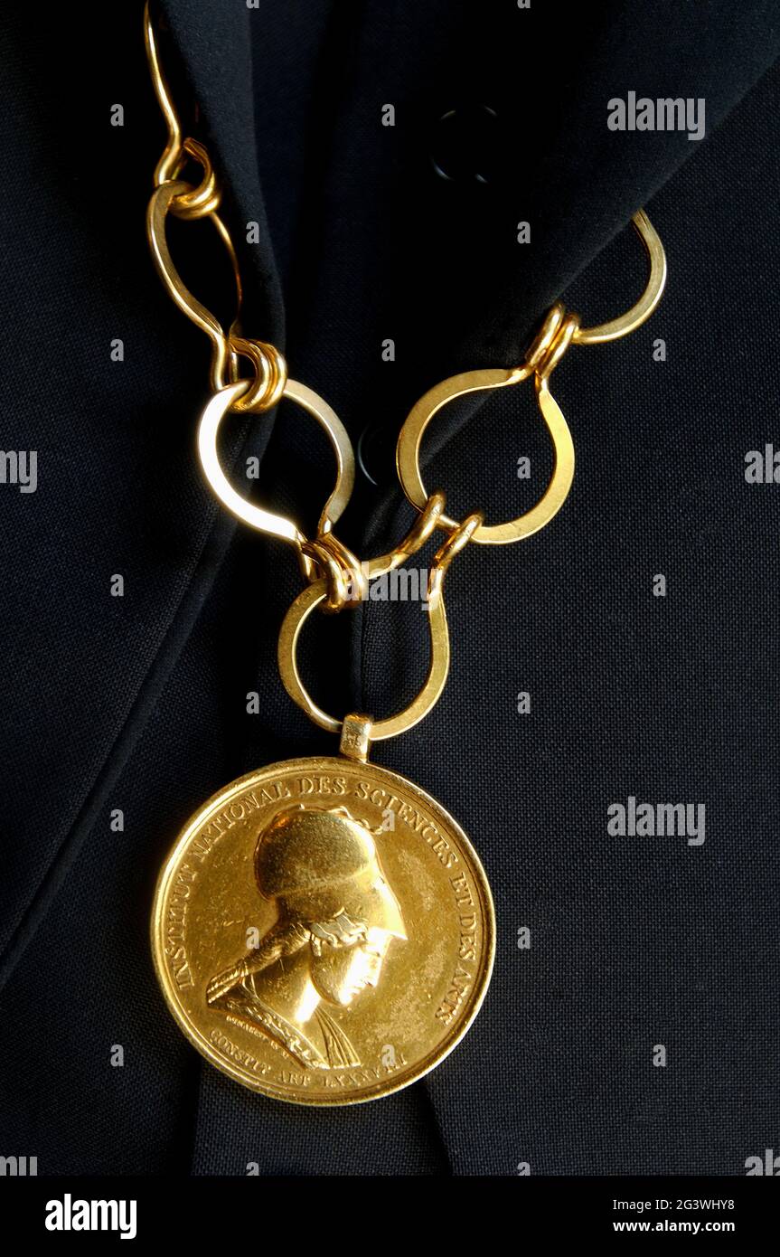 Chain with medals hi-res stock photography and images - Alamy