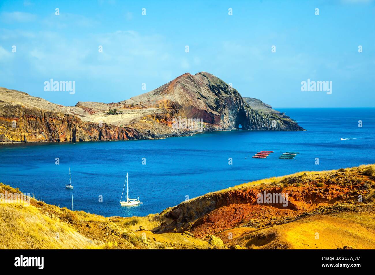 Between yachts hi-res stock photography and images - Alamy