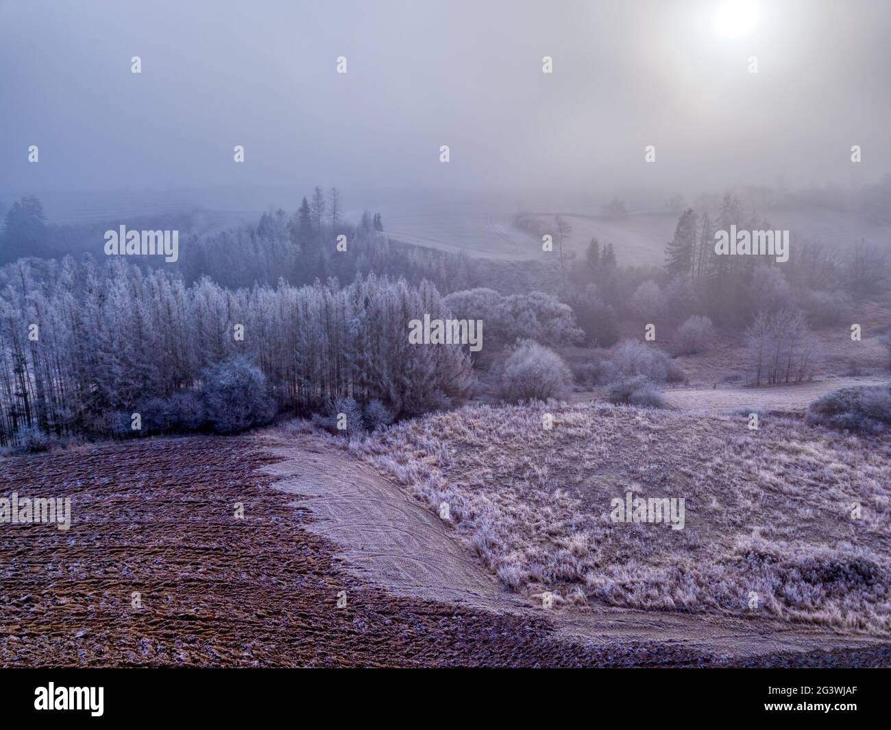 Misty foggy landscape sunrise hi-res stock photography and images - Alamy