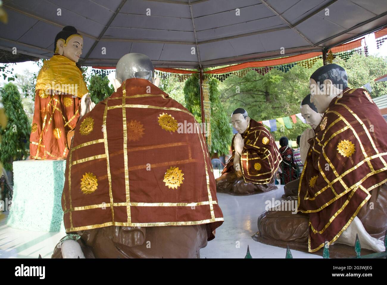 First sermon of the buddha hi-res stock photography and images - Alamy