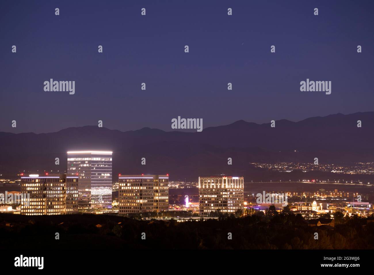 City of irvine skyline hi-res stock photography and images - Alamy