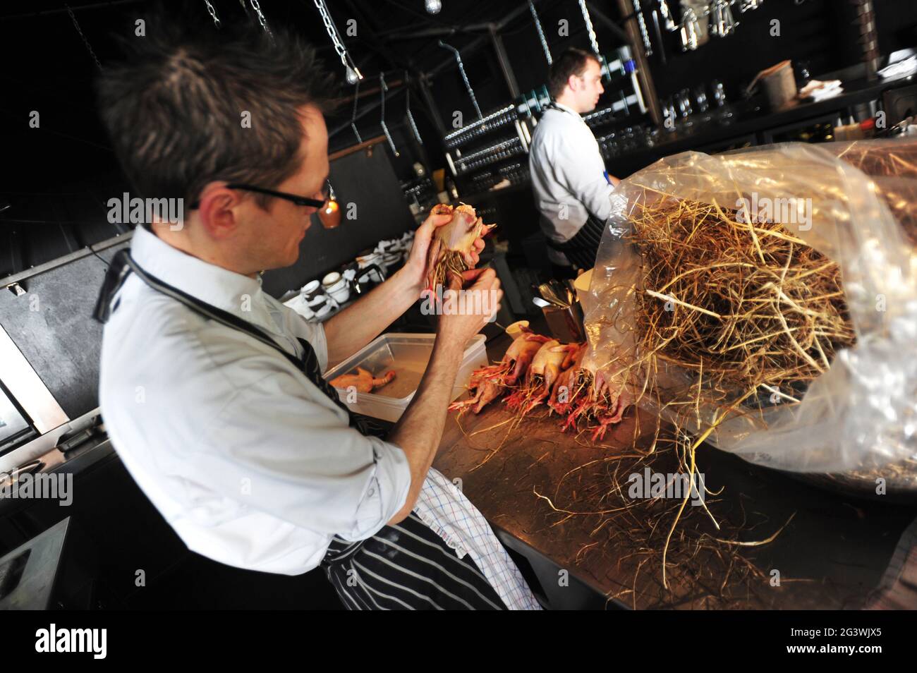 FRANCE. PAS-DE-CALAIS (62). MADELAINE-SOUS-MONTREUIL. RESTAURANT LA ...