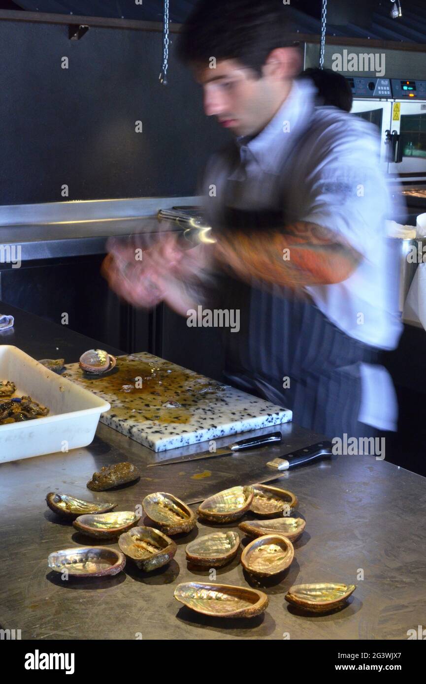FRANCE. PAS-DE-CALAIS (62). MADELAINE-SOUS-MONTREUIL. RESTAURANT LA ...