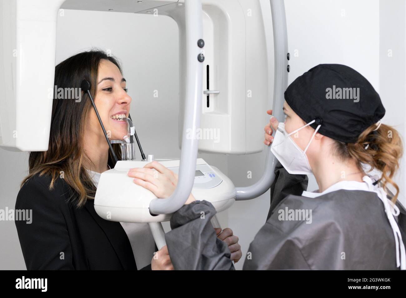 Xray panoramic machine dental hi-res stock photography and images - Alamy