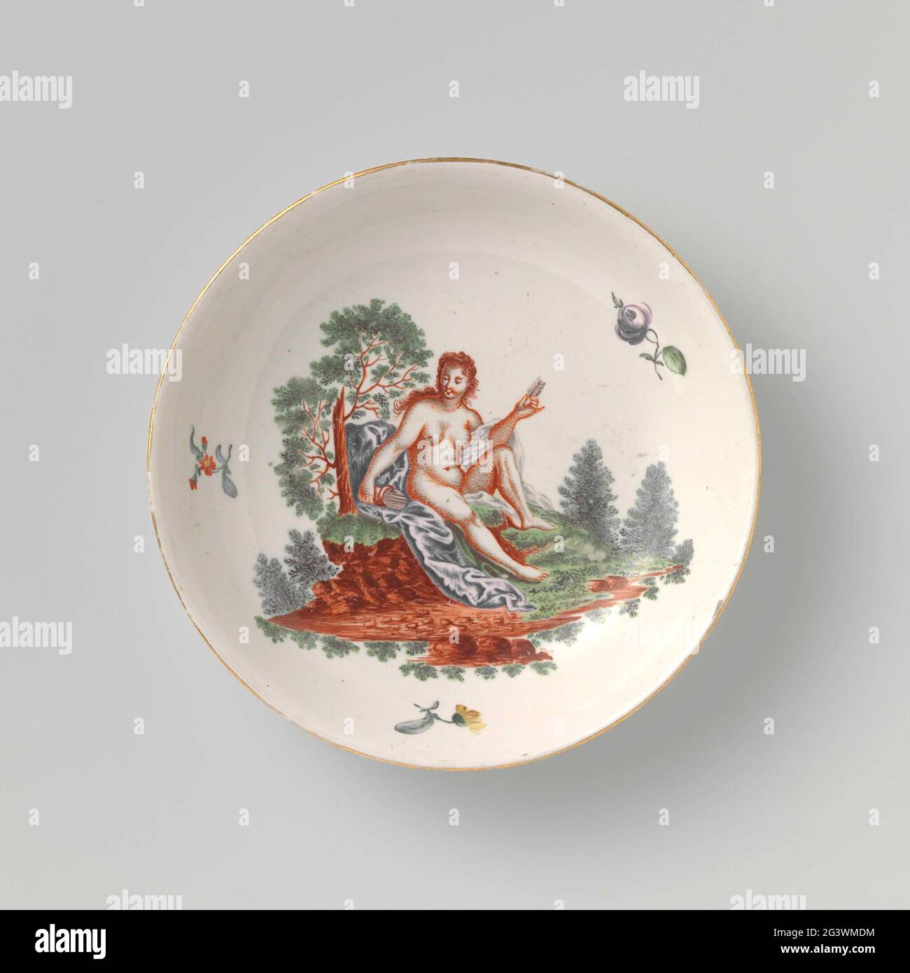Dish with venus show. Dish of porcelain, decorated with polychrome ...