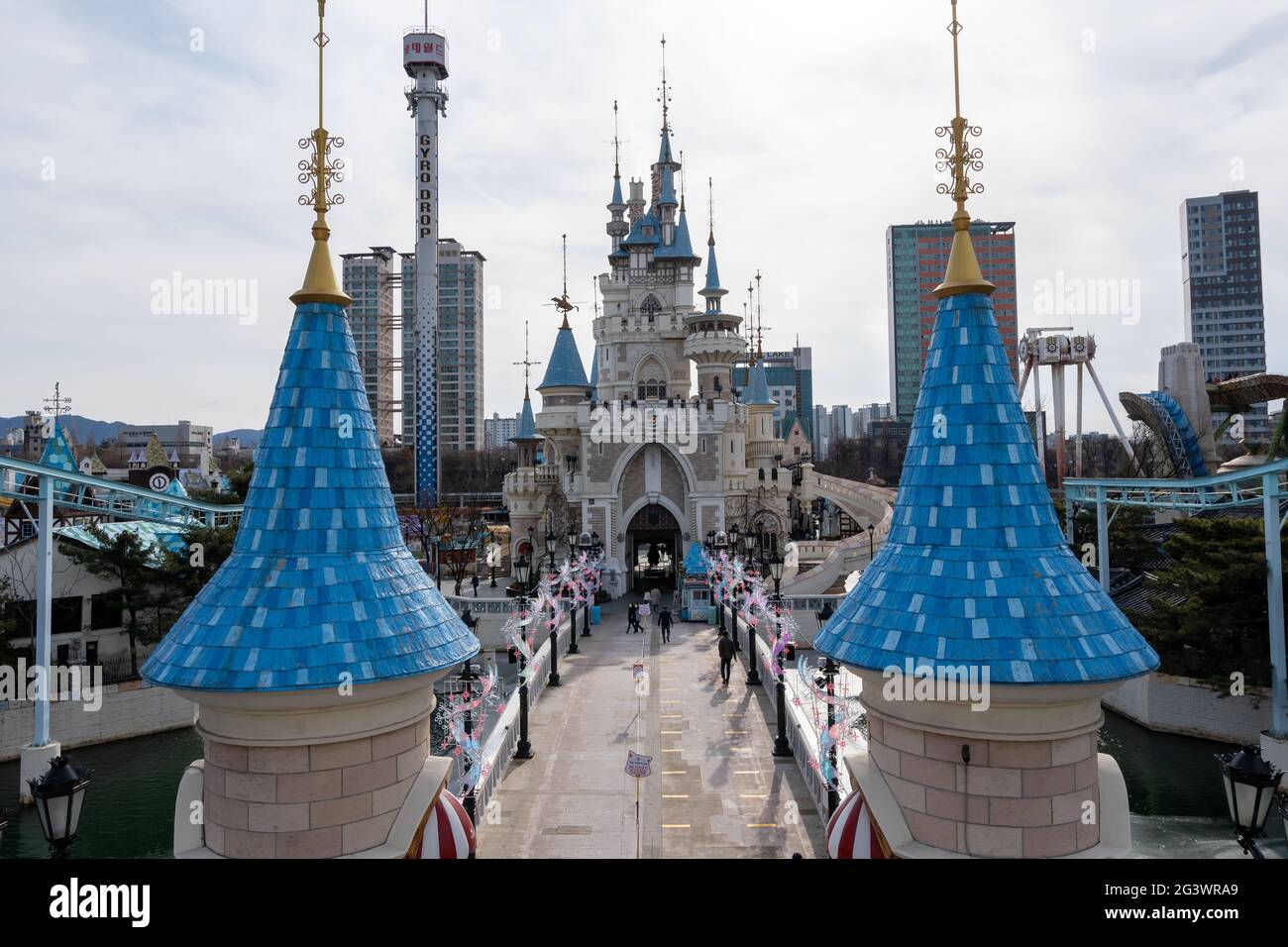 Lotte world magic island Stock Photo - Alamy