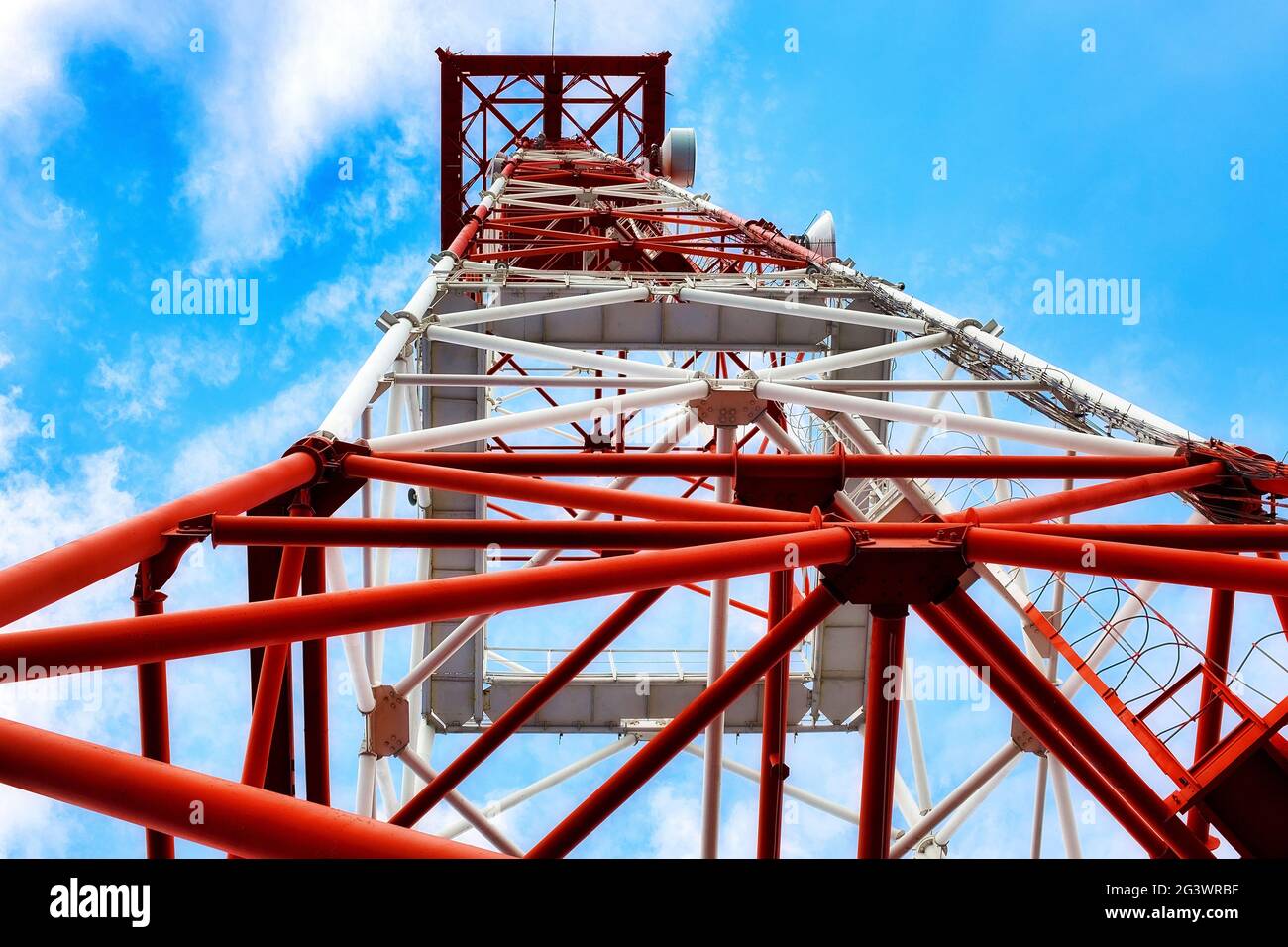 Bottom of cellphone tower hi-res stock photography and images - Alamy
