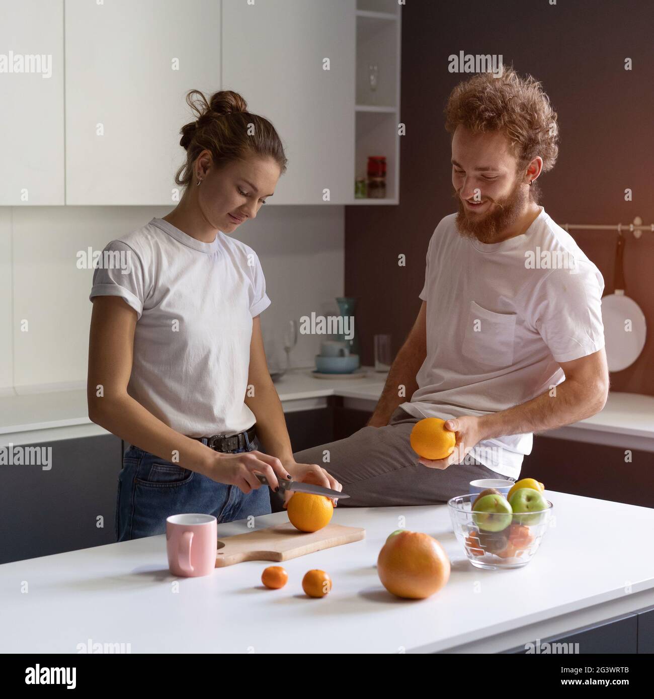 Interior modern house couple hi-res stock photography and images - Alamy