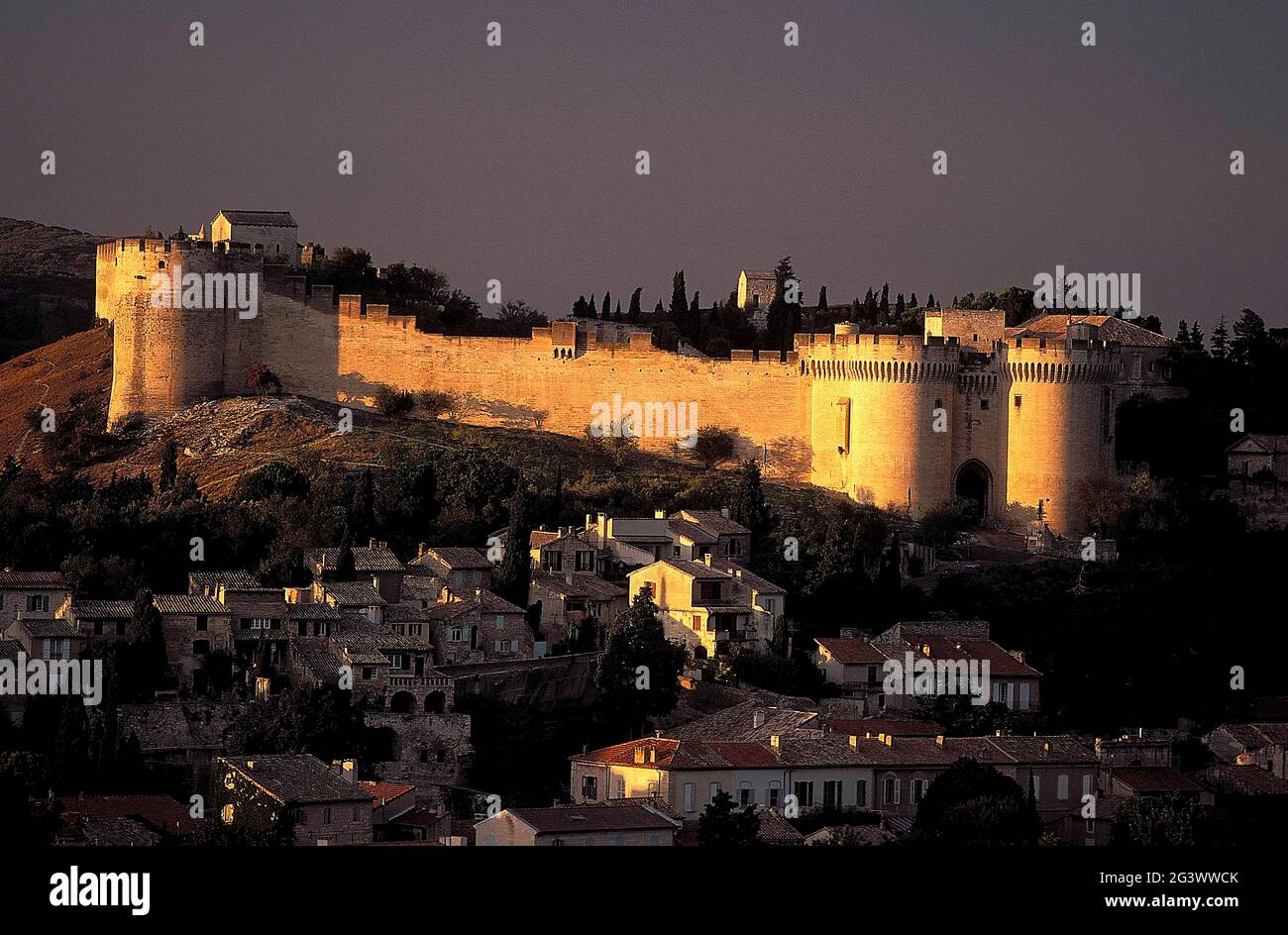 FRANCE. GARD (30) VILLENEUVE-LES-AVIGNON VILLAGE. ST-ANDRE FORTRESS AND ...