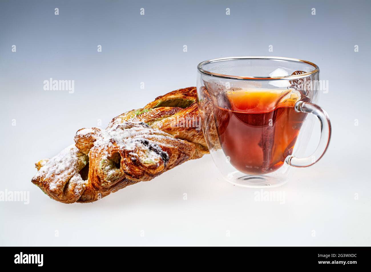 Tea And Cake Stock Photo - Alamy