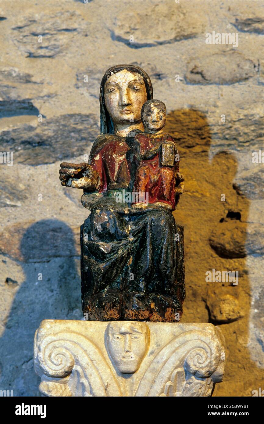 Child roman statues hi-res stock photography and images - Alamy