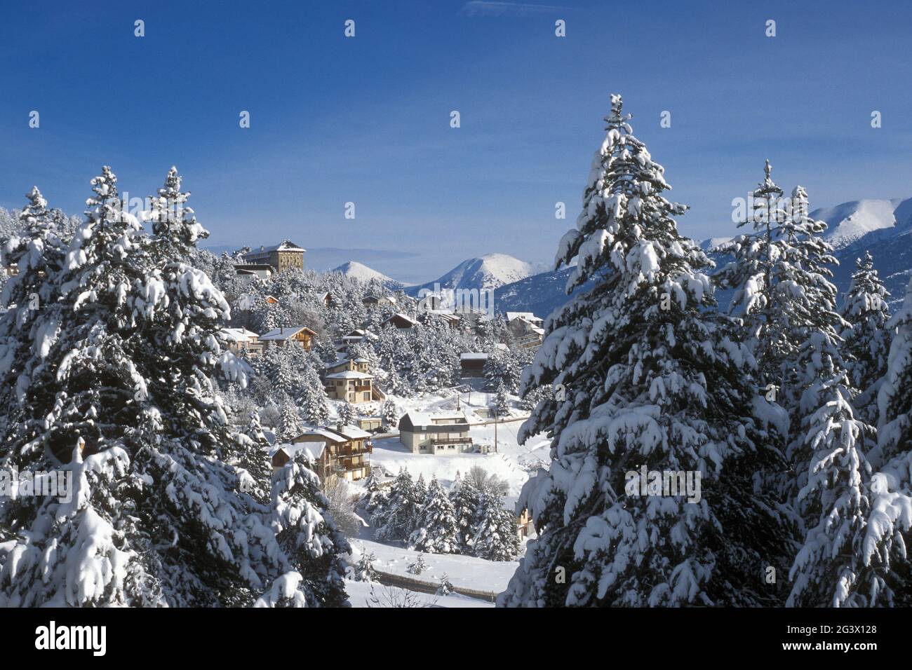 FRANCE. PYRENEES ORIENTALES (66) FONT ROMEU DOMINATED BY THE PARK HOTEL ...