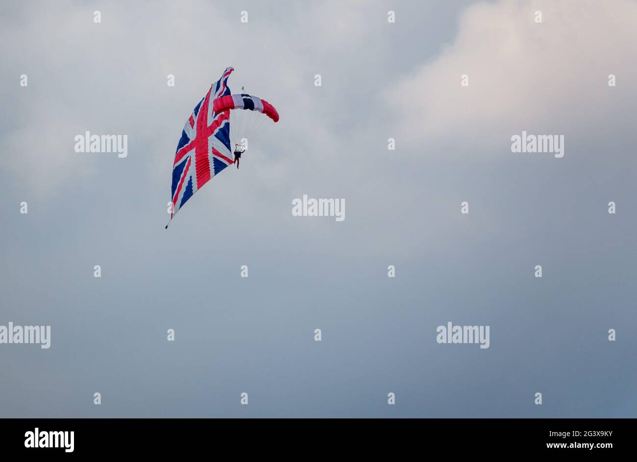 Parachute Regiment Freefall Team members of 'The Red Devils' practise ...