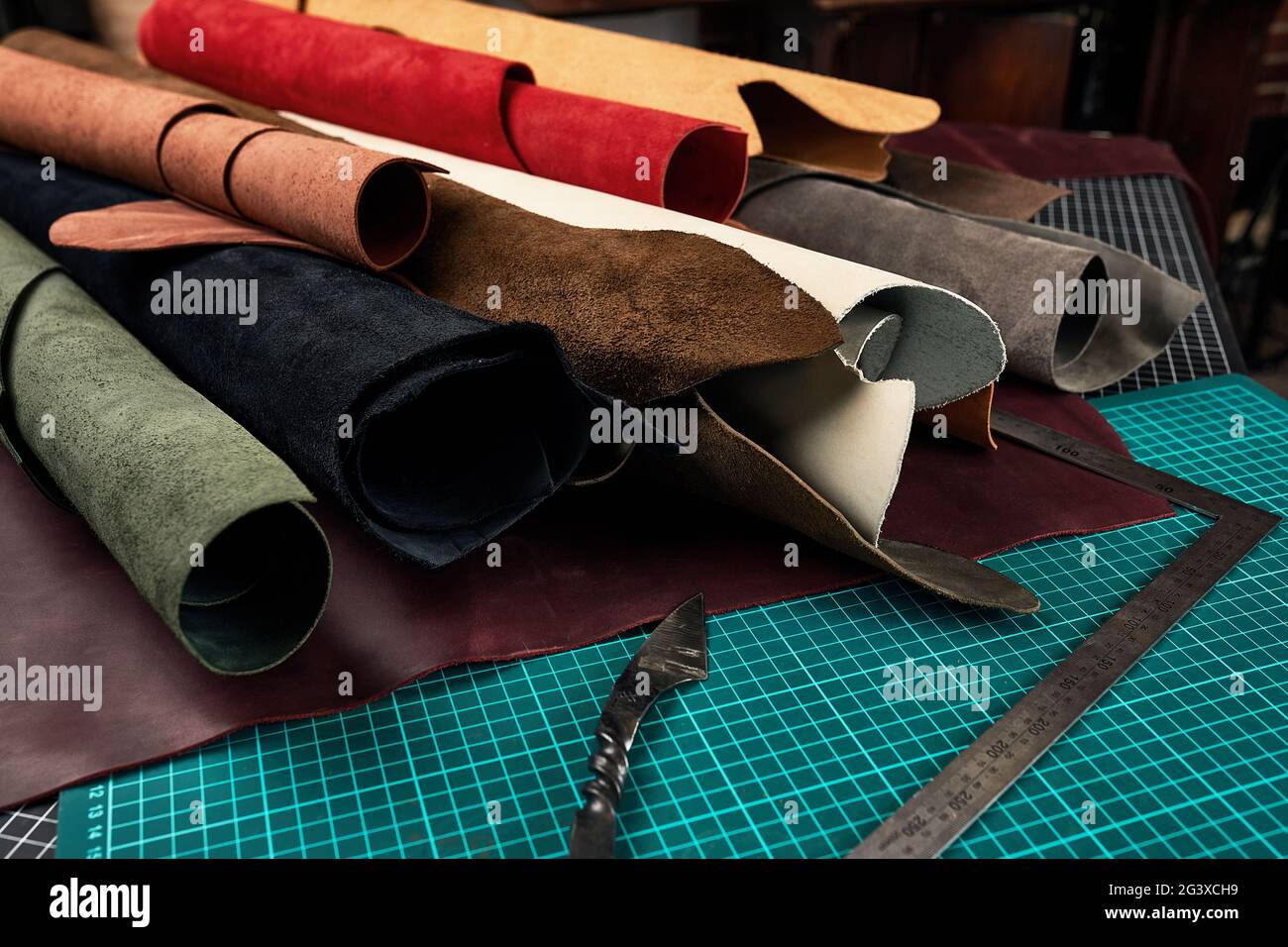 Vintage leather cutting tools hi-res stock photography and images - Alamy