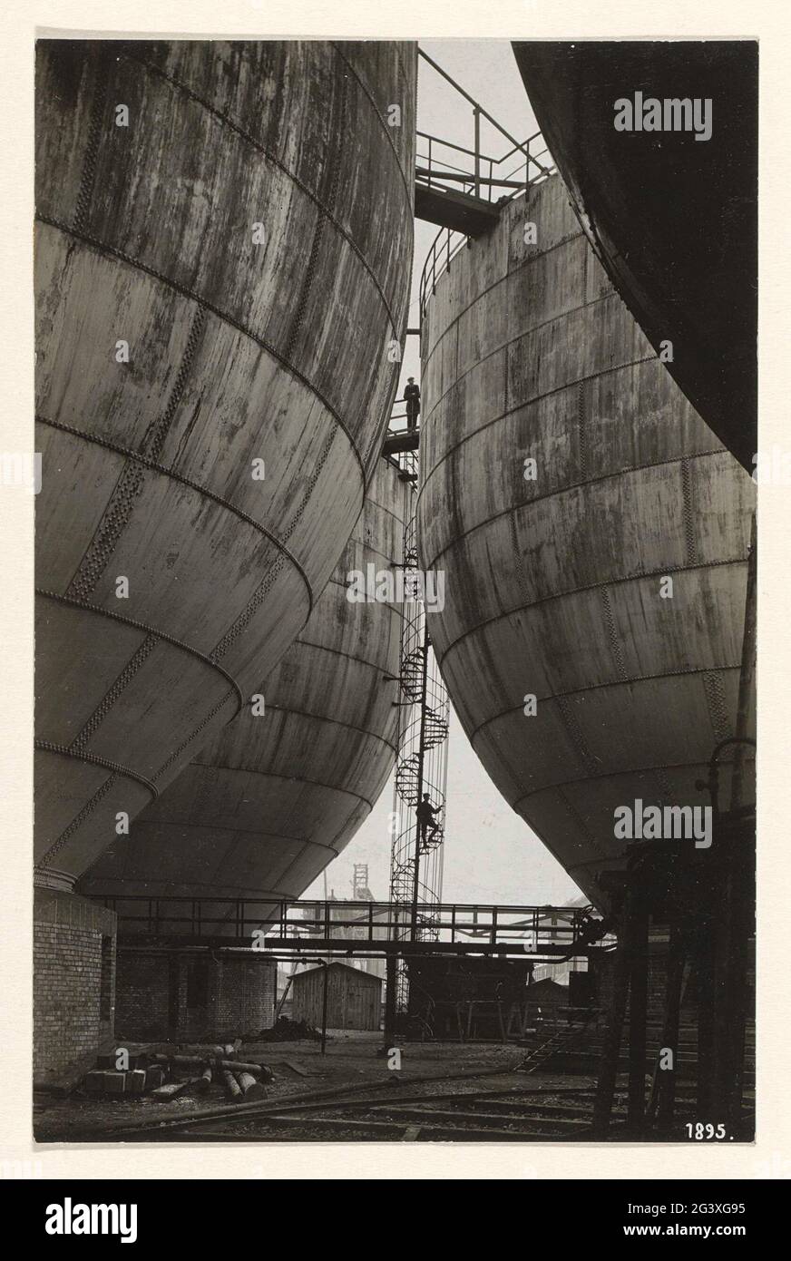 Ammonia factory hi-res stock photography and images - Alamy