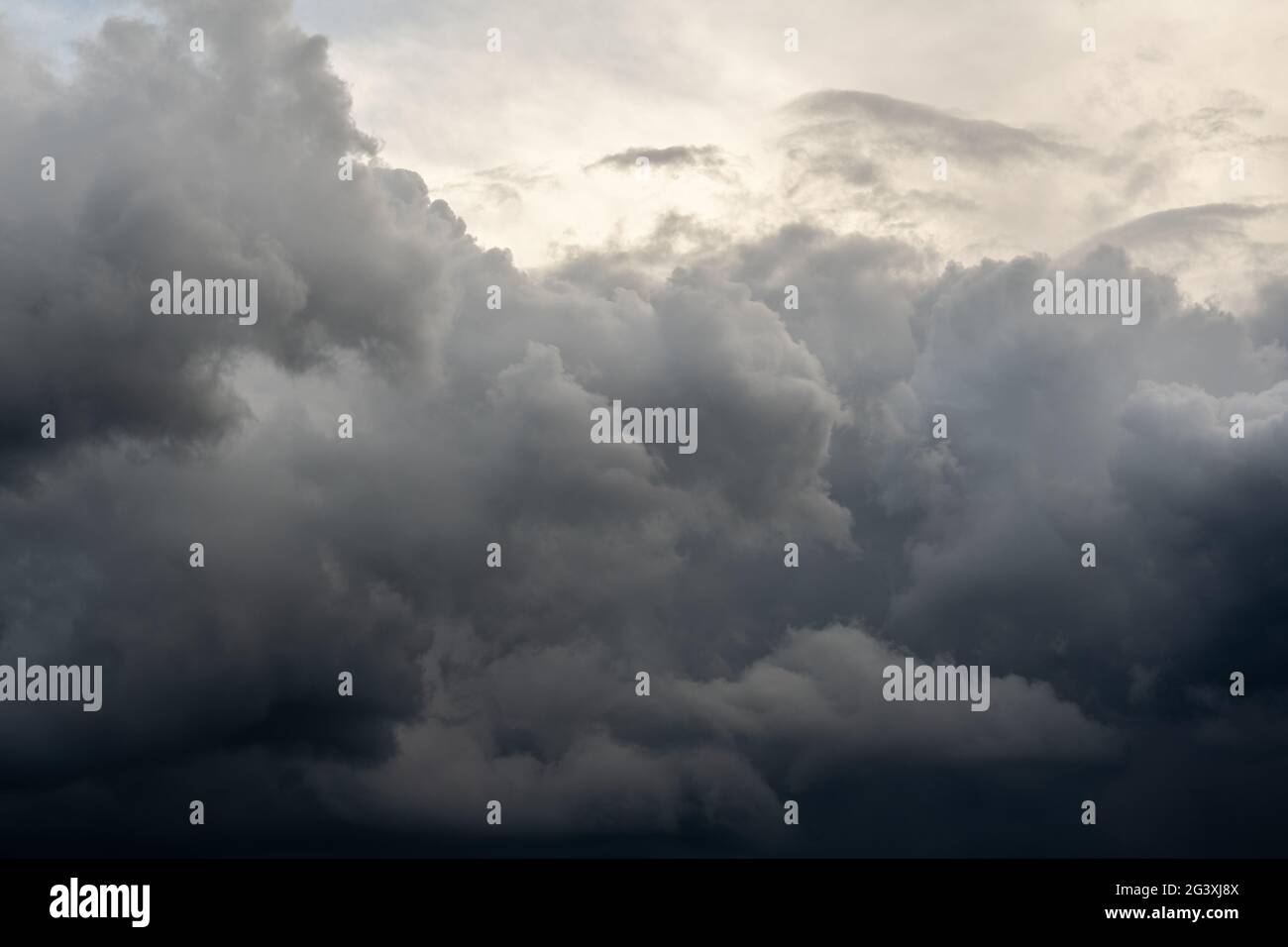 Dramatic sky with dark clouds. Nature background Stock Photo - Alamy