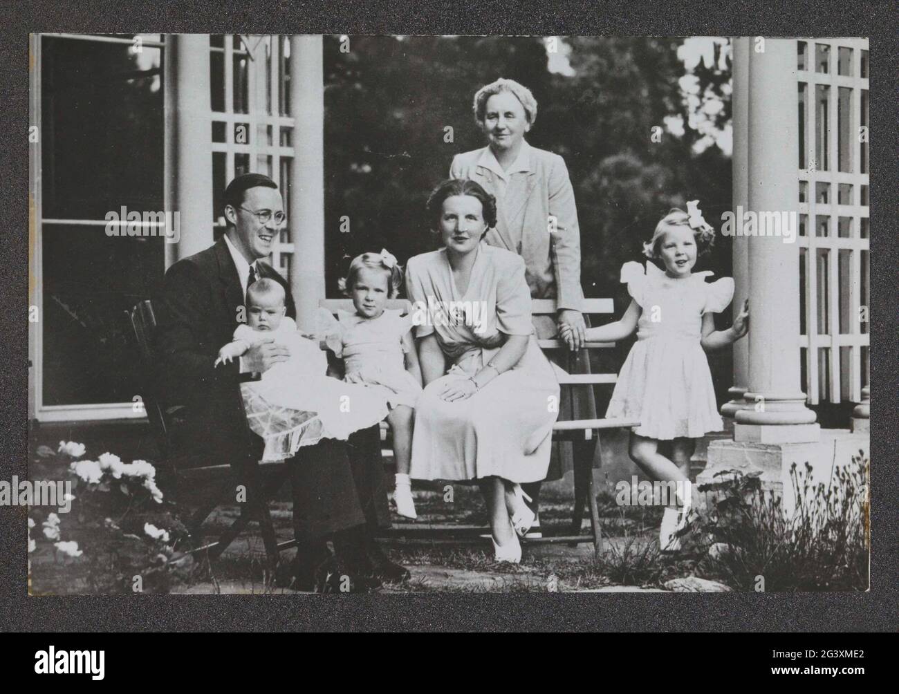 Family portrait of the royal family in Ottawa Stock Photo - Alamy