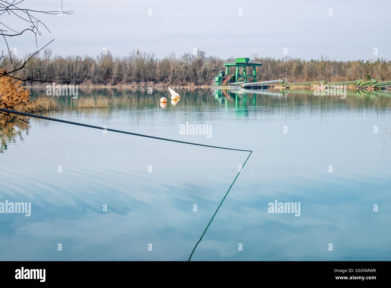 Quarry pond gravel pit Stock Photo - Alamy
