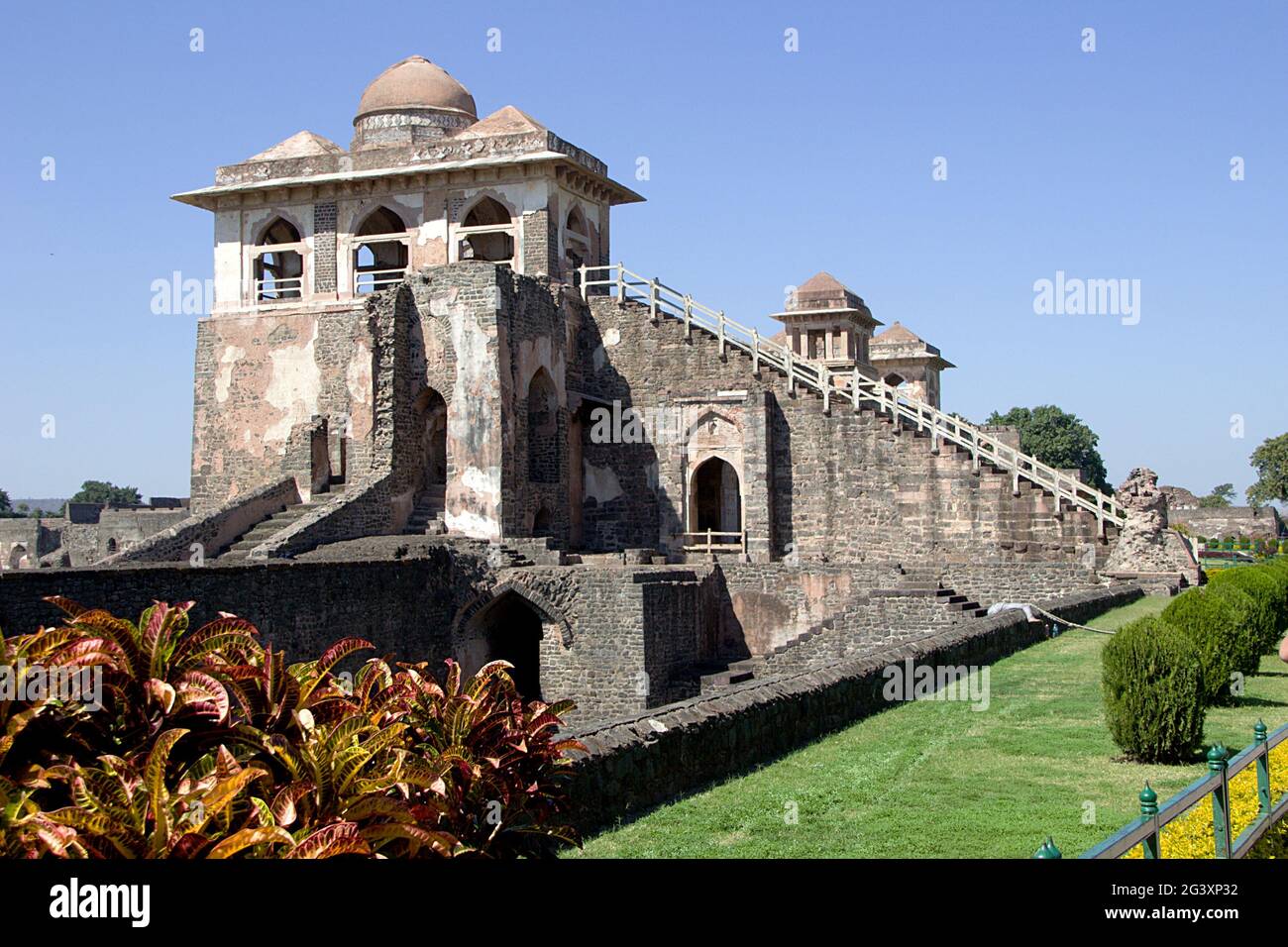 Jahaz mahal hi-res stock photography and images - Alamy