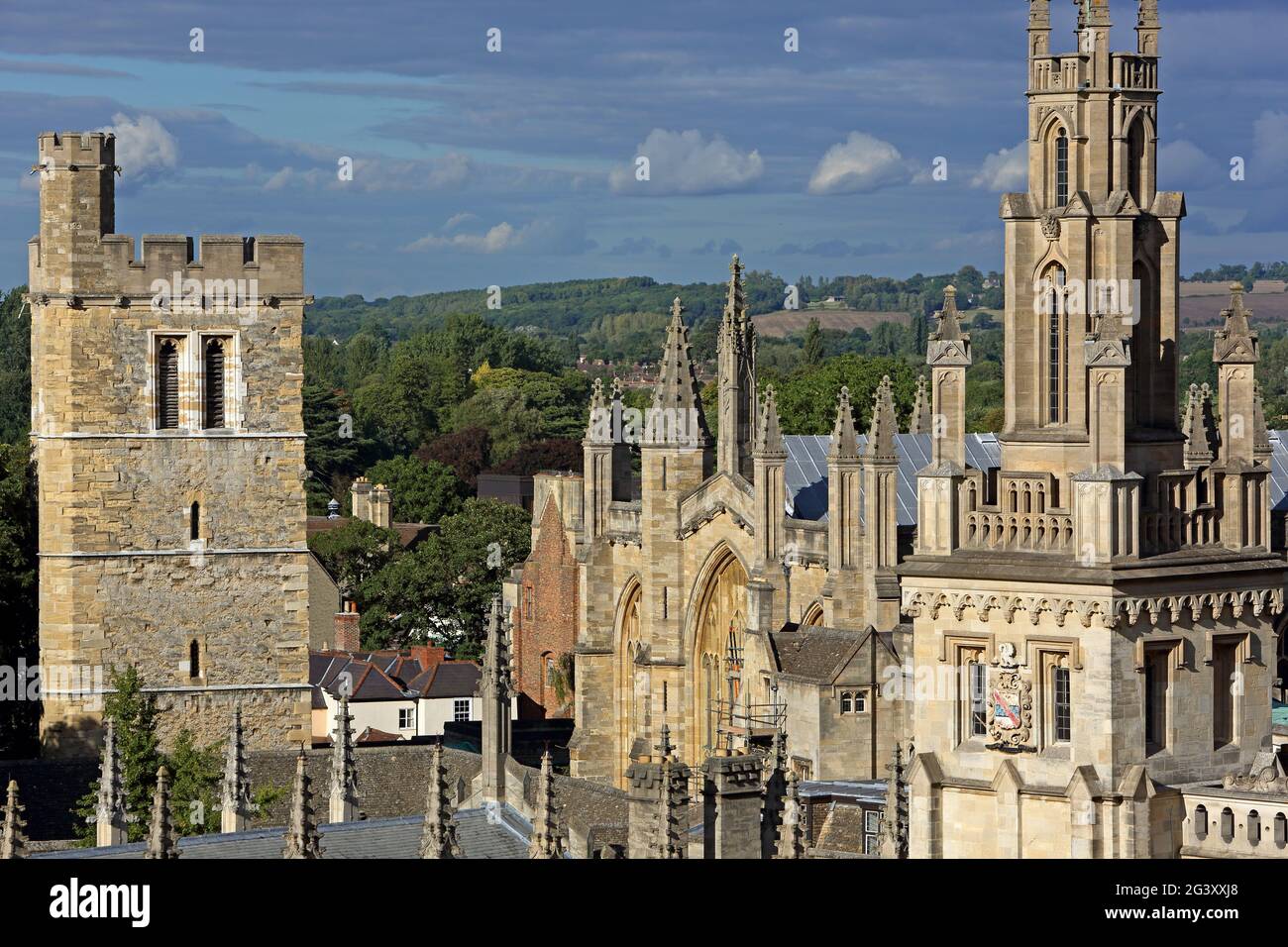 Carfax Tower und Turm des All Souls College, Universität, Oxford ...
