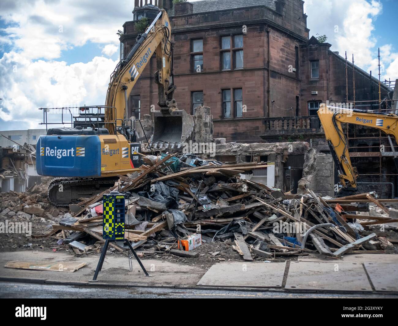 Glasgow, Scotland, UK. 17th June 2021: The Old College bar getting ...