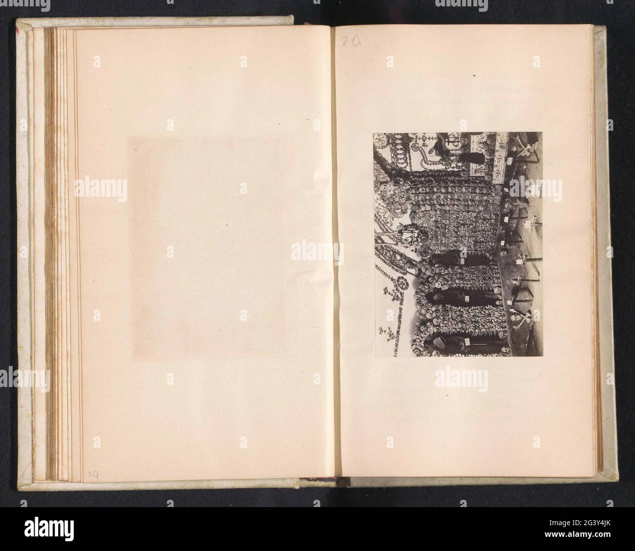 Ossuarium hi-res stock photography and images - Alamy