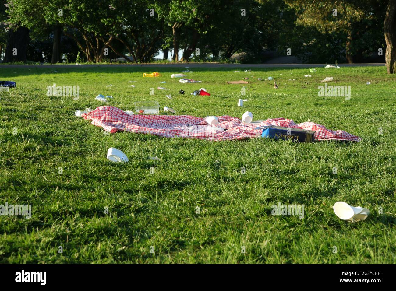 Litter park hi-res stock photography and images - Alamy