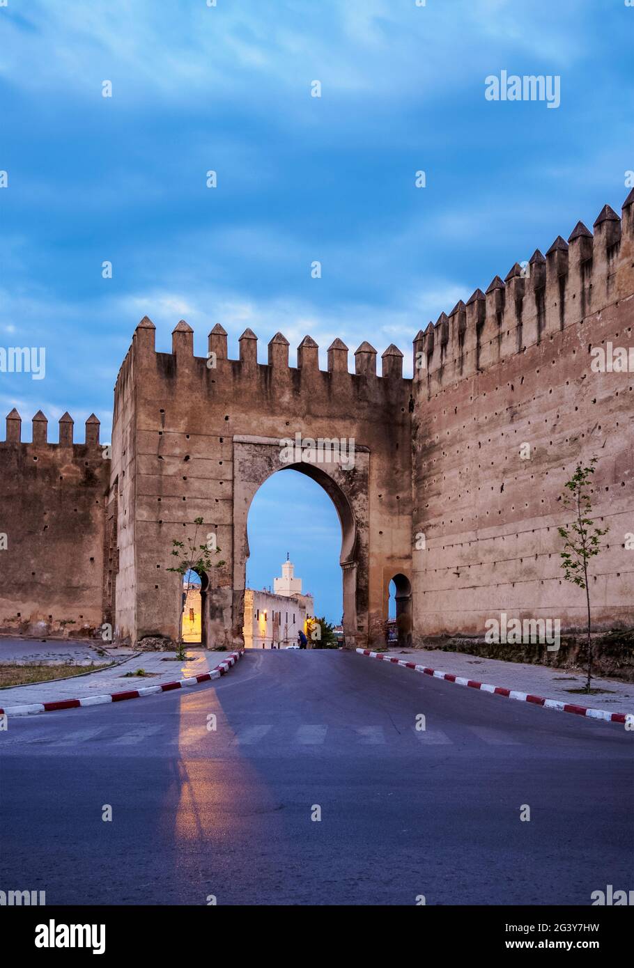 Gate in the walls of the Old Medina of Fes, dusk, Fez-Meknes Region ...