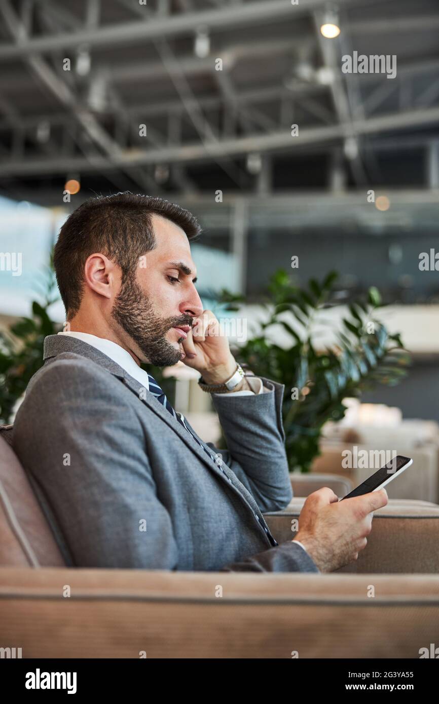 Time waisting hi-res stock photography and images - Alamy