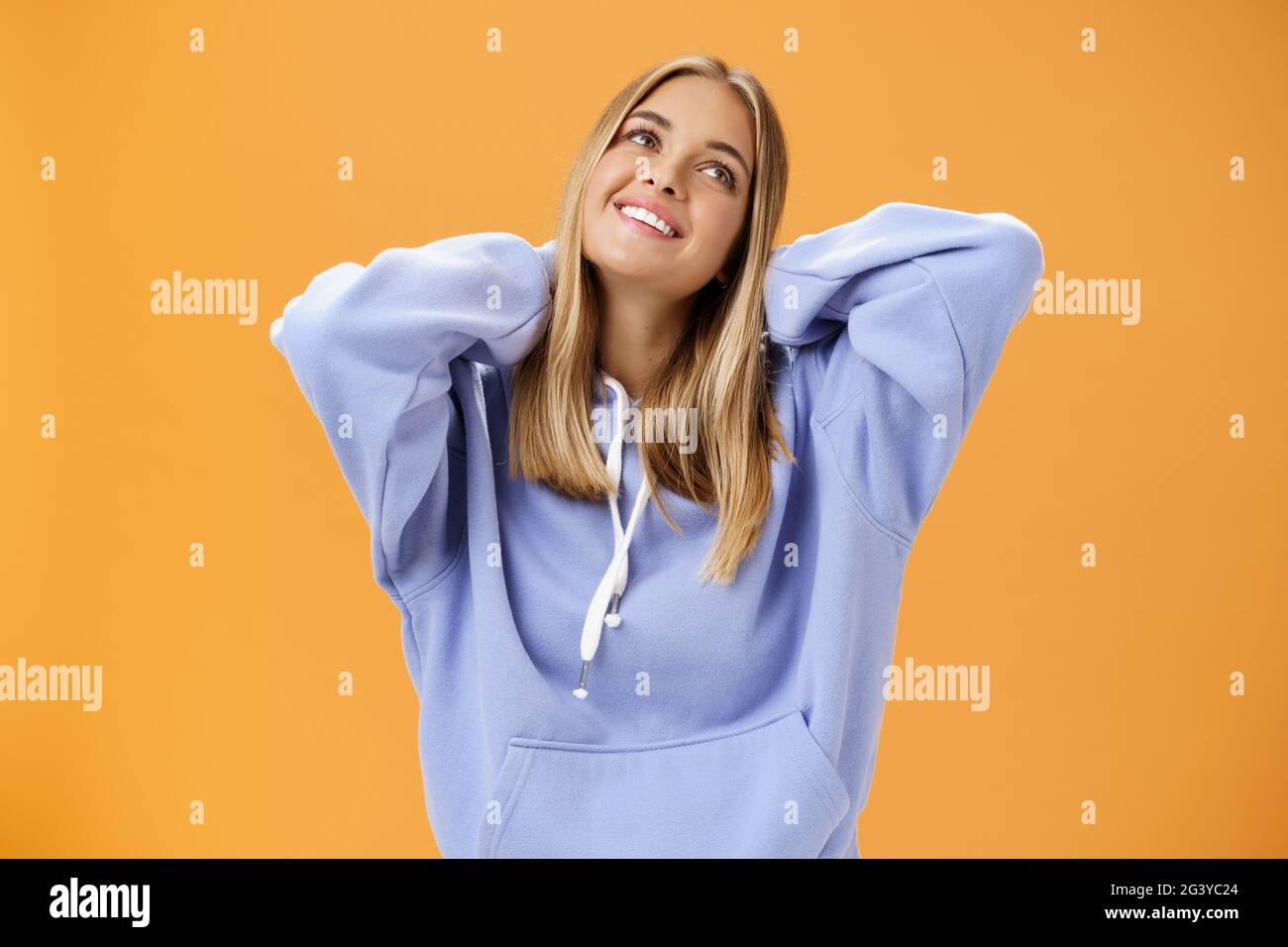 Feeling cozy hi-res stock photography and images - Alamy