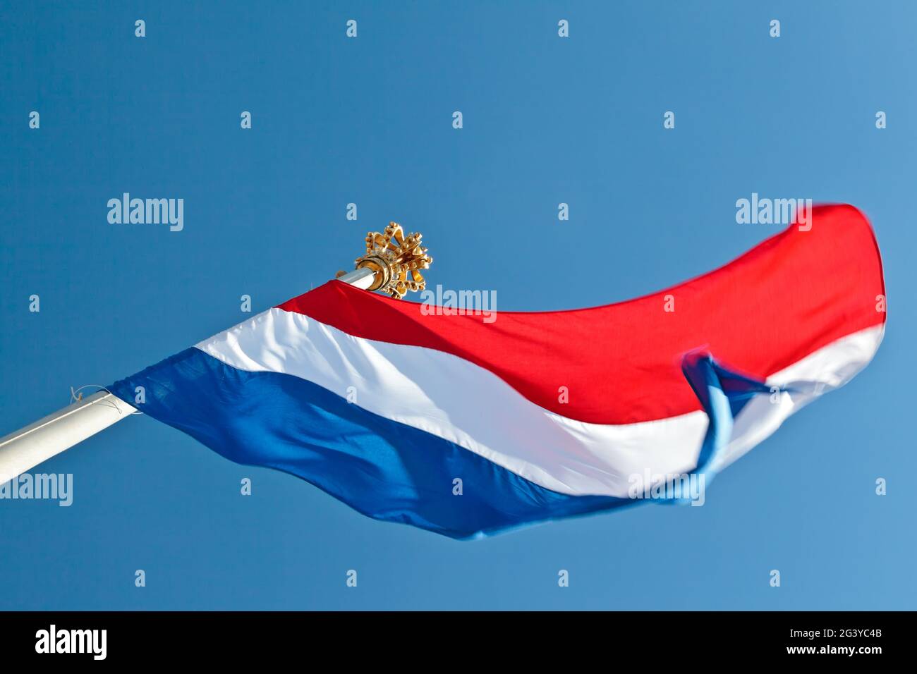 Dutch national flag at Paleis het Loo, the Royal Palace in Apeldoorn ...