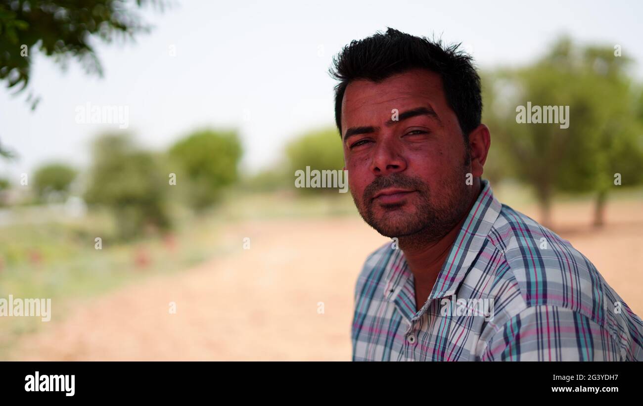 Man indian side view hi-res stock photography and images - Alamy