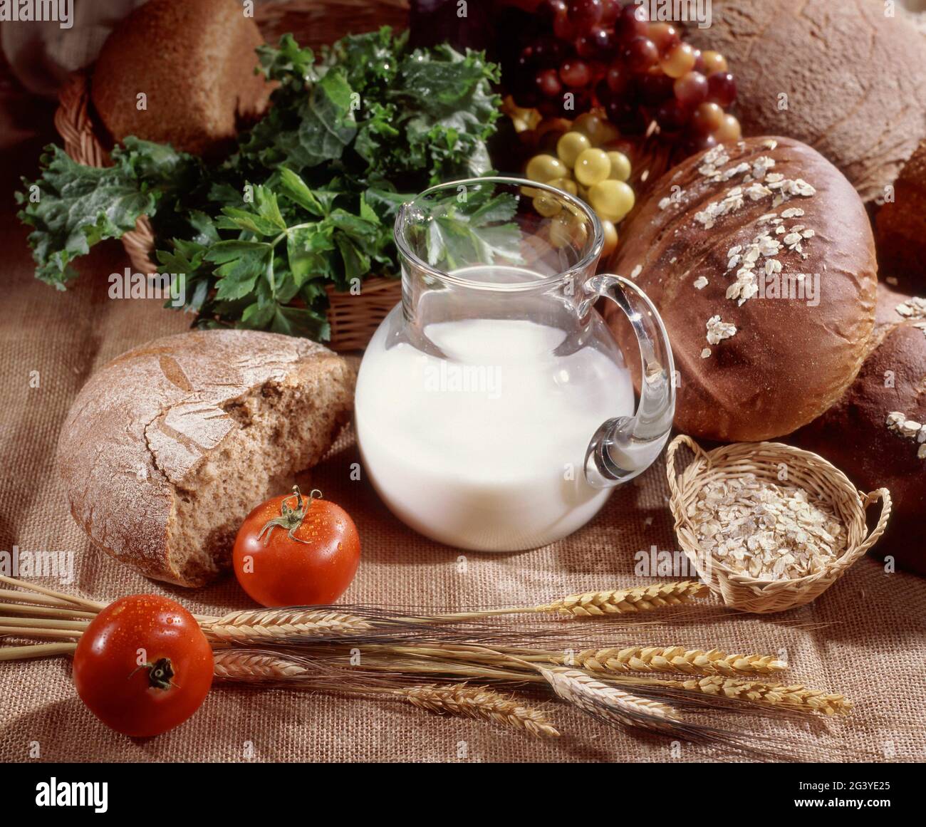 Whole grain wheat still life hi-res stock photography and images - Alamy