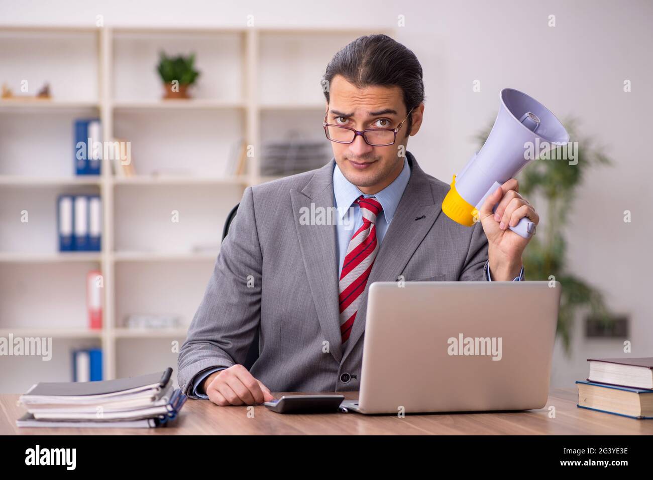 Reporting megaphone hi-res stock photography and images - Alamy