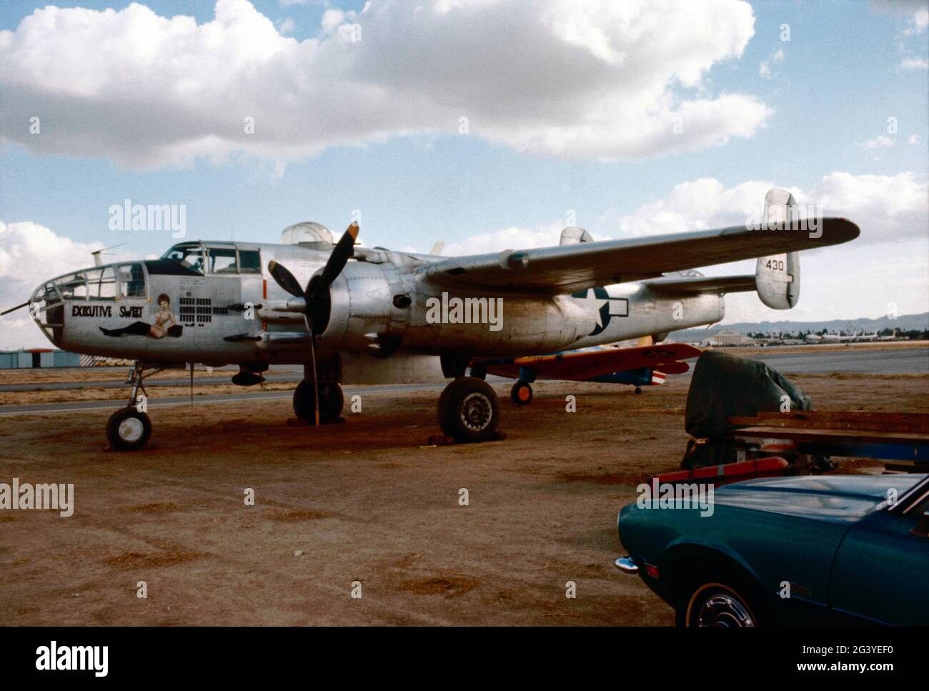 North american b 25 mitchell hi-res stock photography and images - Alamy