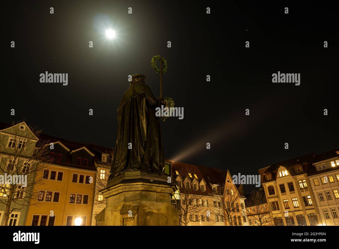 Longexposure in jena at night with full moon and Hanfried statue Stock ...