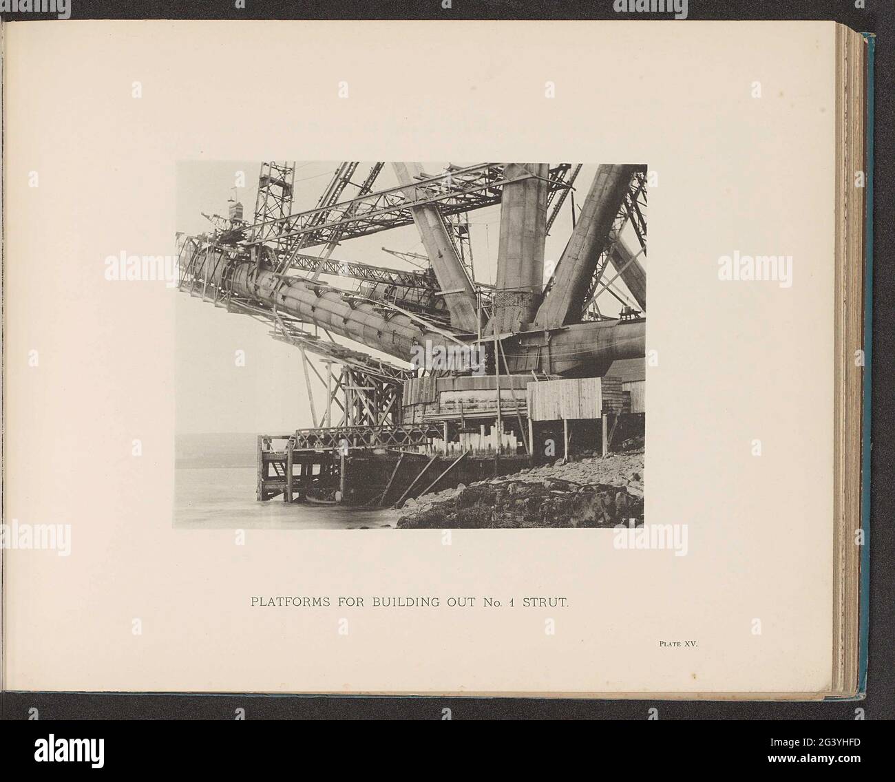 Platform for building out no. 1 strut Stock Photo - Alamy