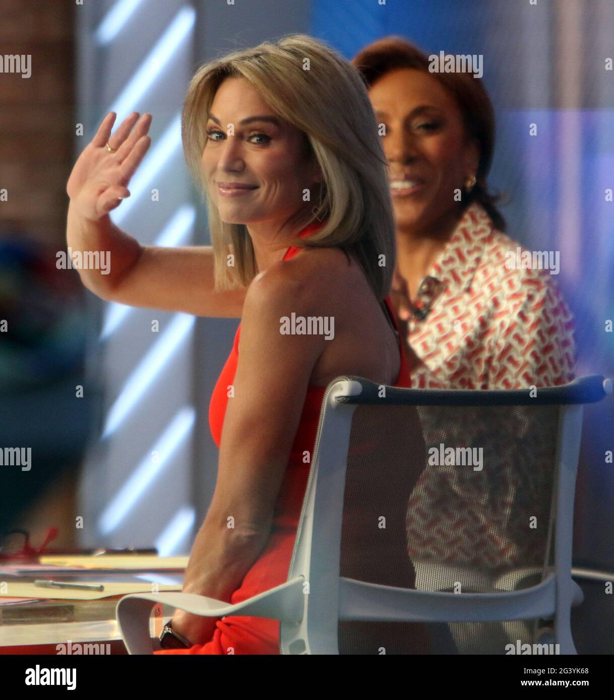 Robin roberts amy hi-res stock photography and images - Alamy