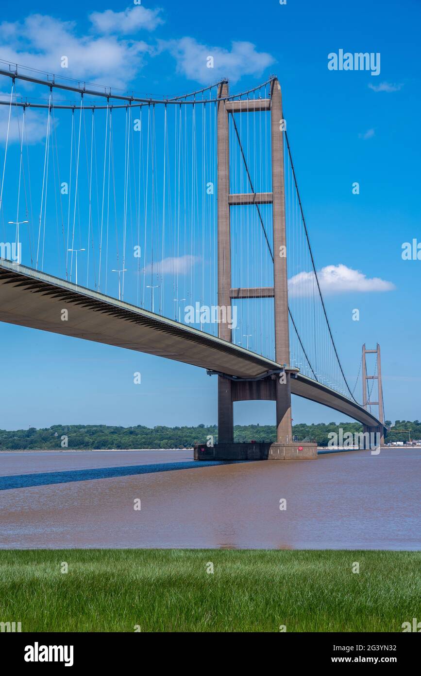 Humber suspension bridge hi-res stock photography and images - Alamy