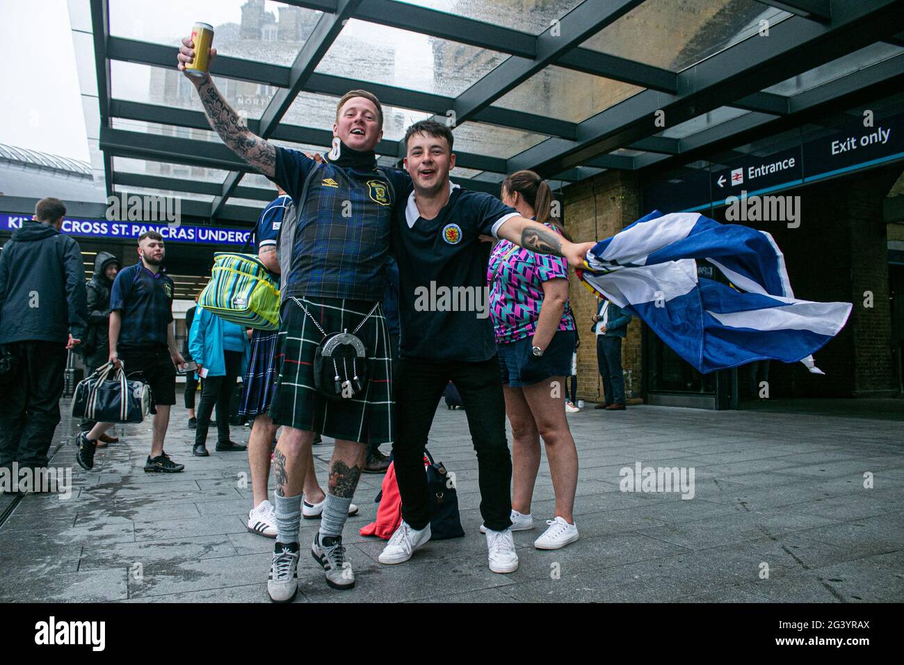KINGS CROSS LONDON 18 June 2021. Scottish Tartan army football fans ...