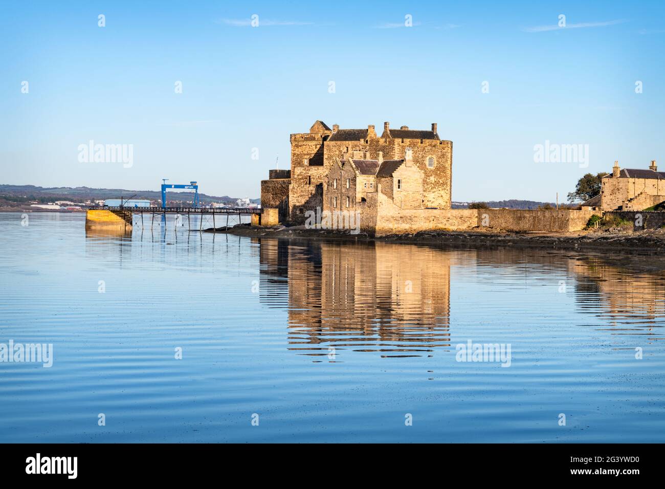 Blackness castle scotland hi-res stock photography and images - Alamy