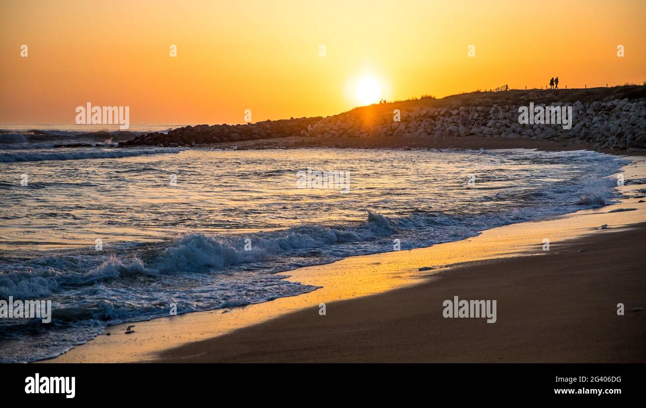 Most dangerous beaches hi-res stock photography and images - Alamy